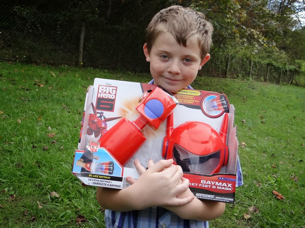 Deluxe Flying Baymax and Baymax Rocket Fist #BigHero6 | Hot Toys for ...